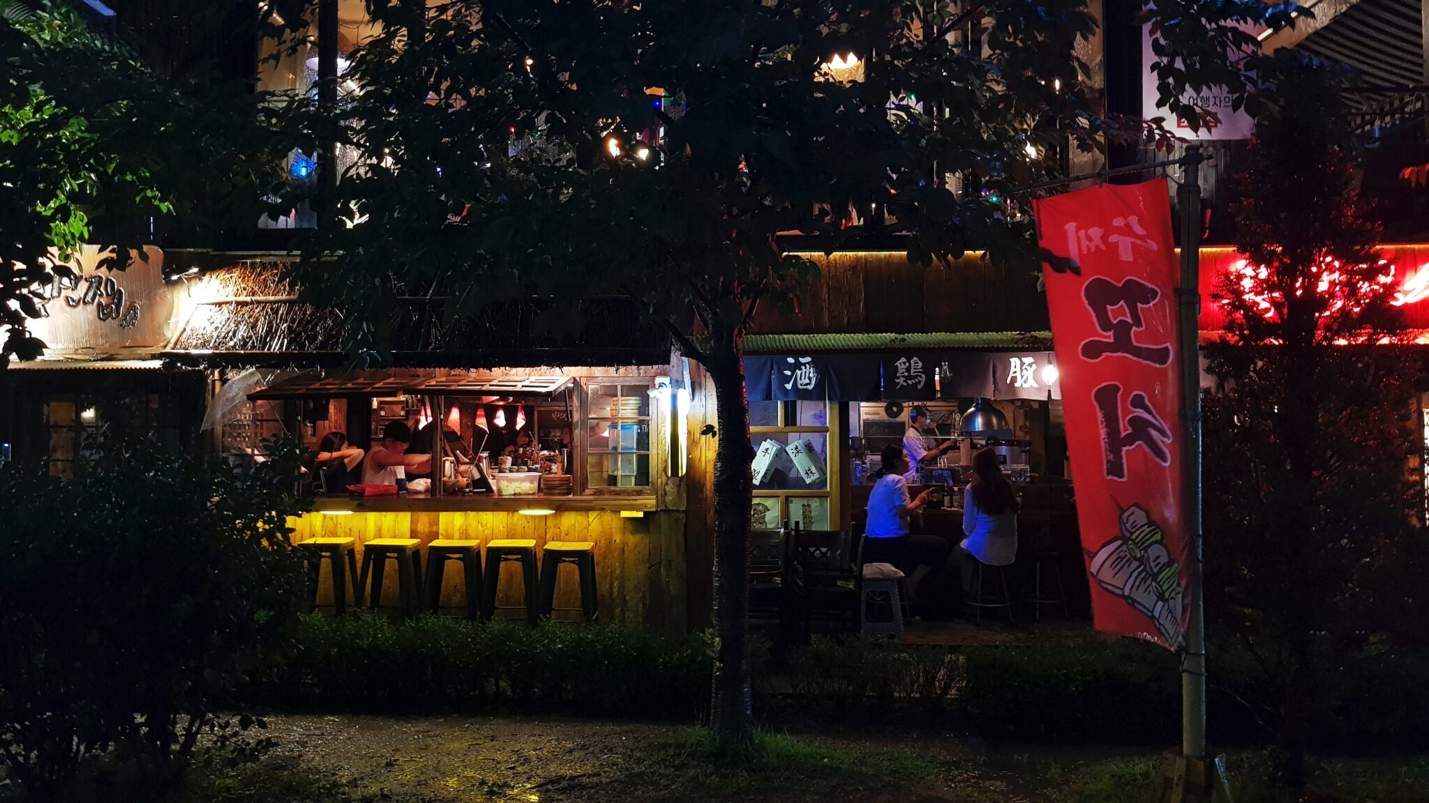 Hongdae Or Myeongdong: Which Area Is Better? | Travel Hiatus